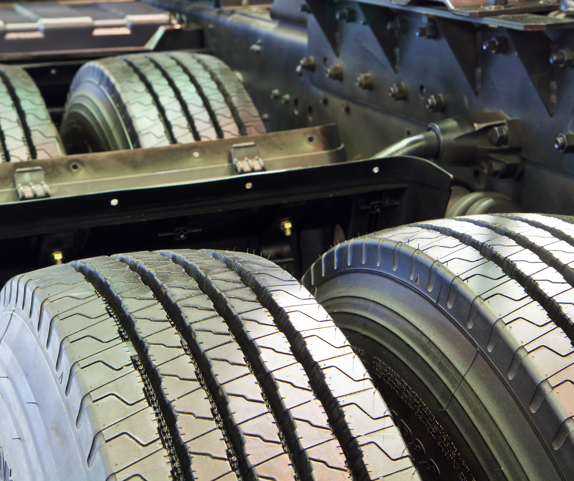 Tires & Wheel | Truck Tech